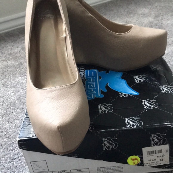 Shiekh | Shoes | Sheikh Nude Color Wedge | Poshmark